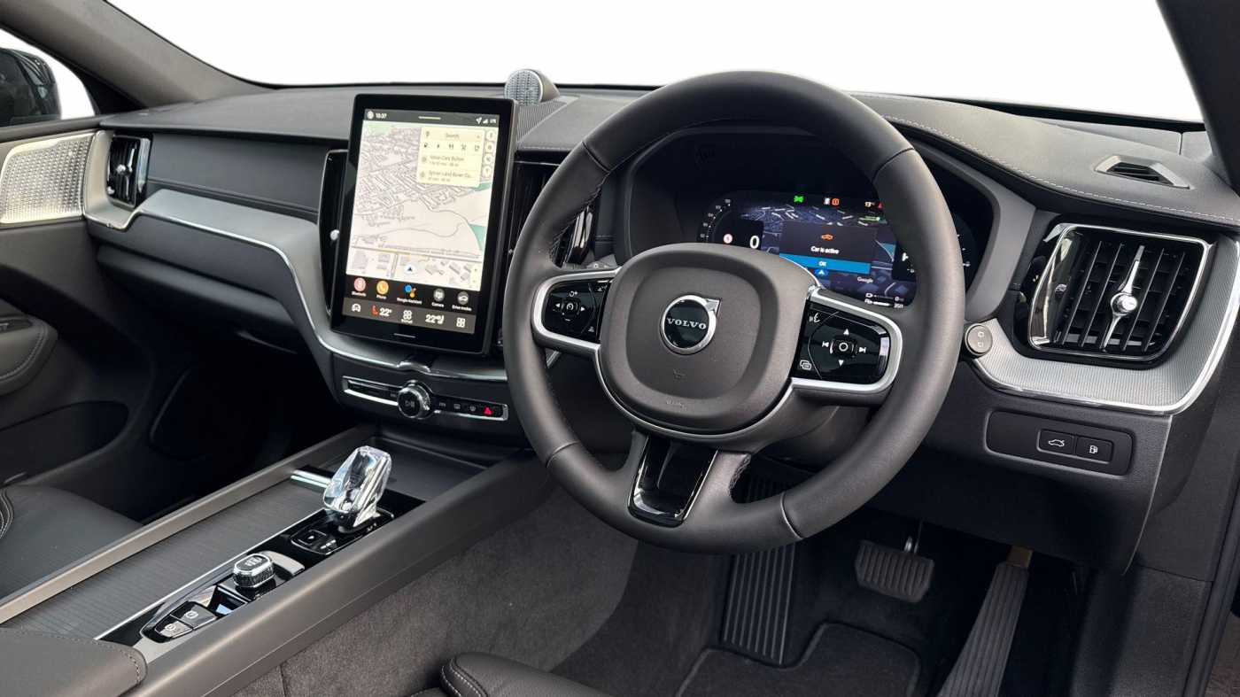 Volvo XC60 T8 Black Edition Ultra, AWD Plug-in hybrid, Electric/Petrol ...