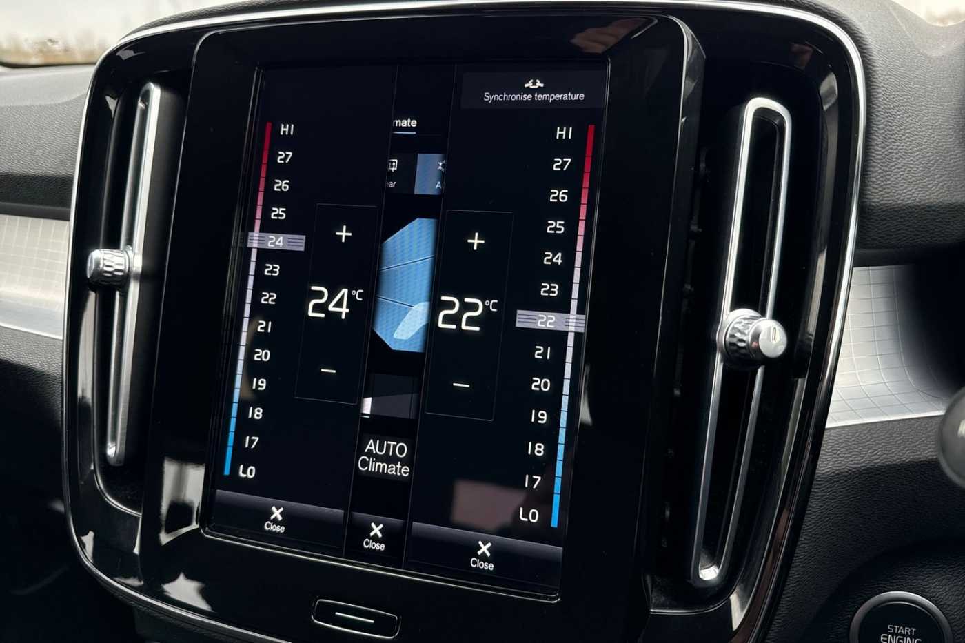 Volvo XC40 Momentum, T3 Sat Nav Dual Climate LED Lights Cruise Control ...