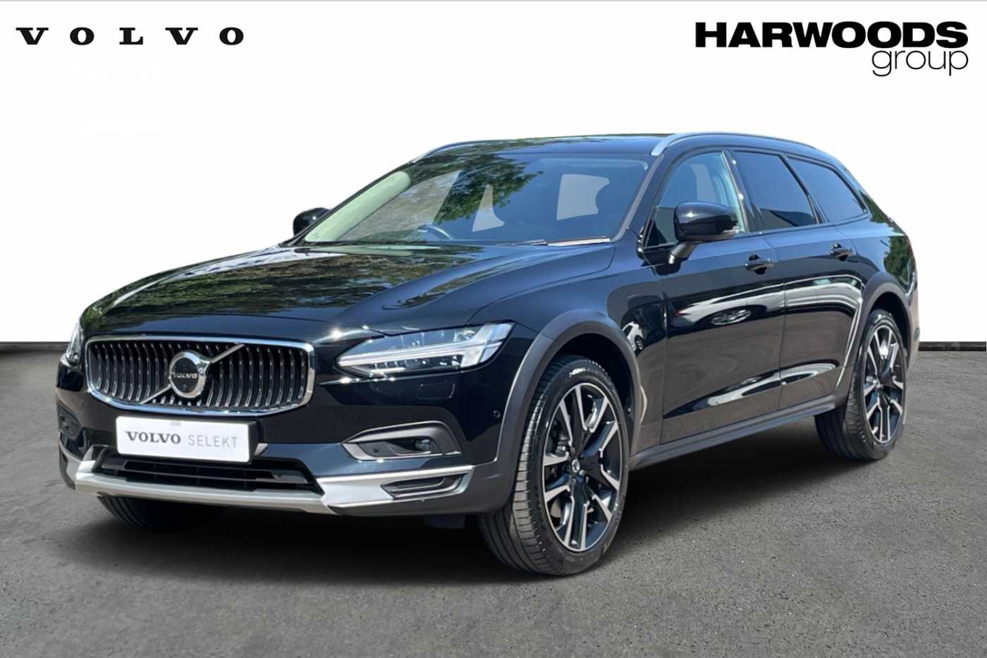Volvo V90CC V90 Cross Country, B5 AWD mild hybrid, Used vehicle, by Harwoods Crawley CRAWLEY